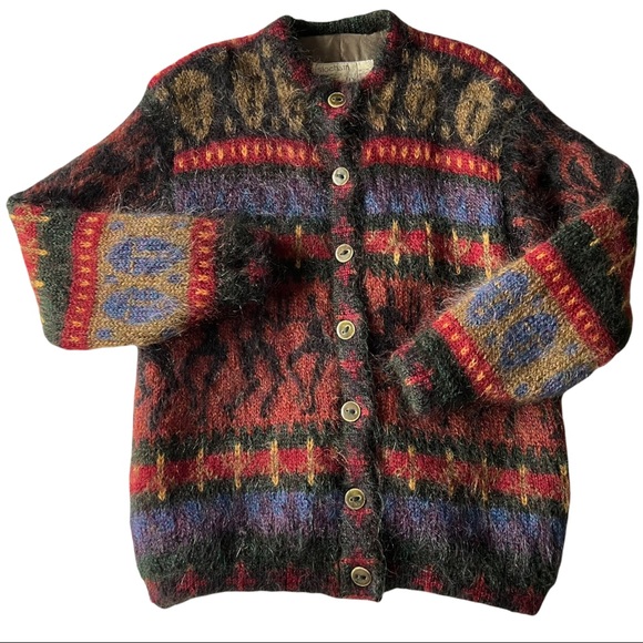 Siochain | Jackets & Coats | Siochain Vintage Handloomed Irish Sweater ...